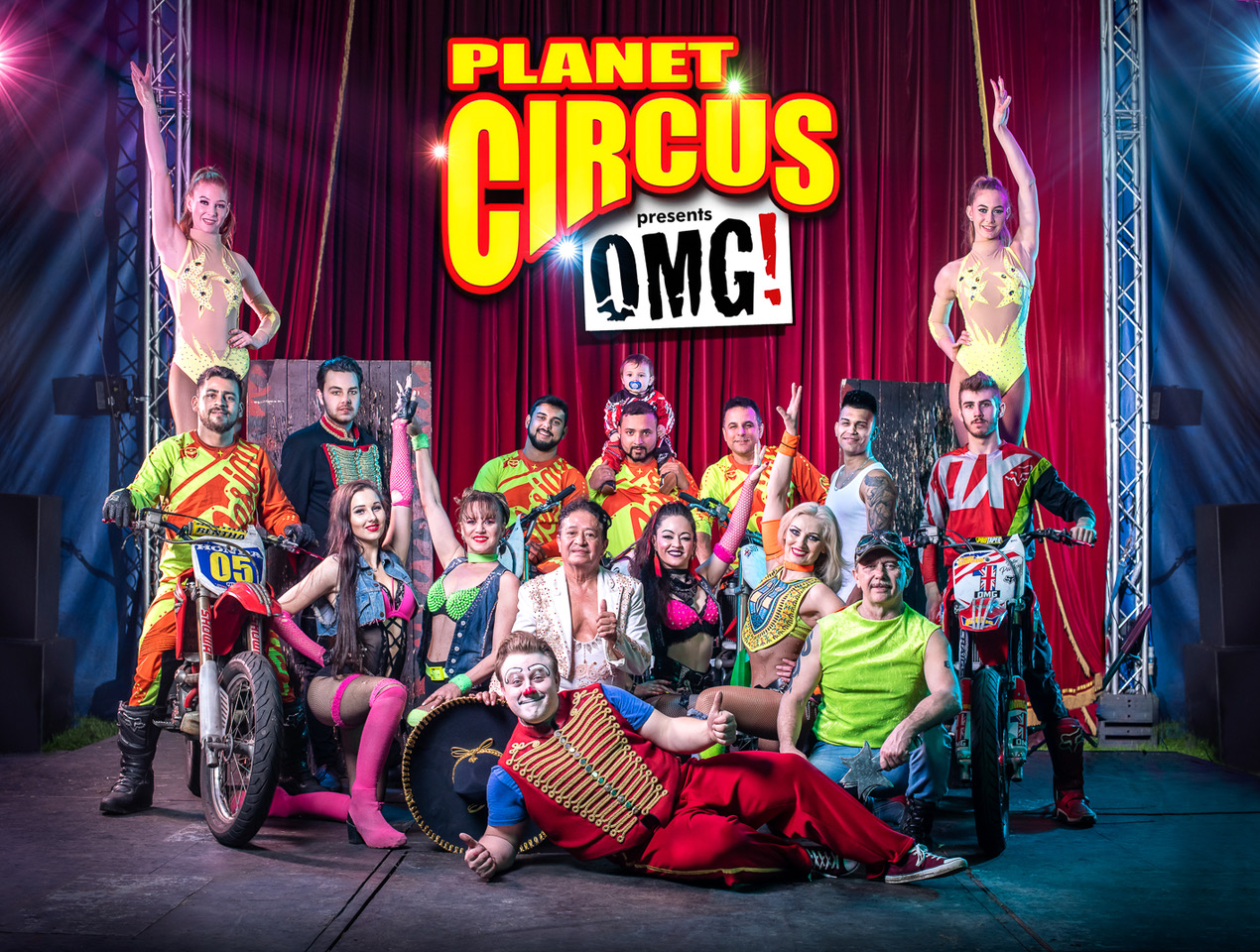Group_shot – Planet Circus